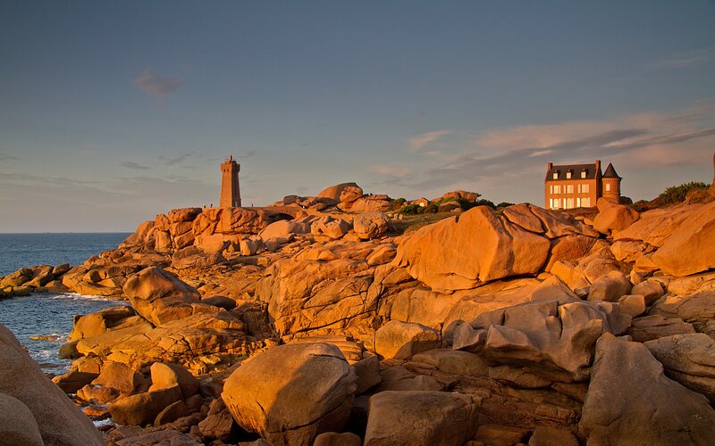 Trains in Brittany - Train Tickets France - HappyRail